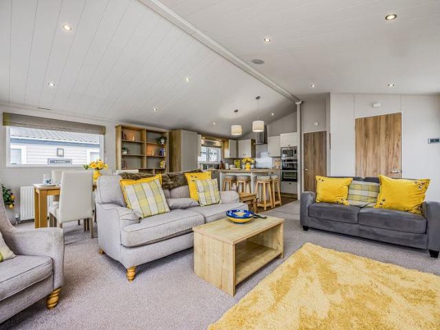 Lakeside Holiday Park