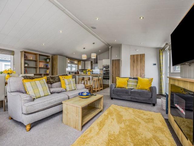 Lakeside Holiday Park