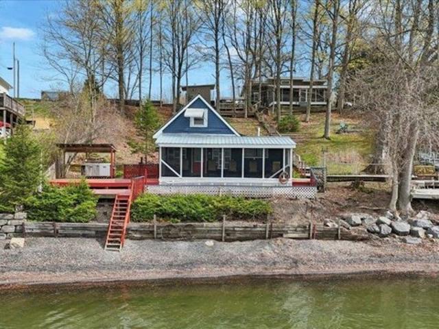Lakeside Ln, Addison, Home For Sale