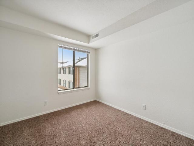 Lakeside Park 3 Bedroom Apartment for Rent at 46275 Lakeside Park Dr, Utica, MI 48315 Utica