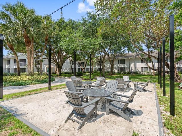 Lakepointe at Jacaranda 2 Bedroom Apartment for Rent at 1171 Lakepointe Lndg, Plantation, FL 33322