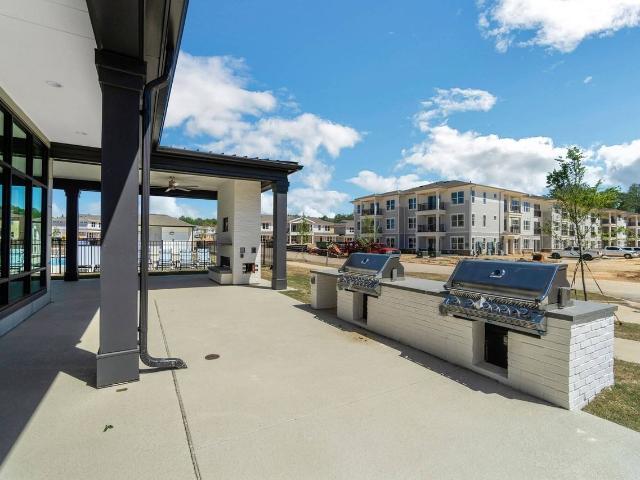 LakePointe 1 Bedroom Apartment for Rent at 2104 Cascade Pointe Blvd, Charlotte, NC 28208 Eagle Lake