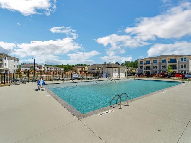 LakePointe 1 Bedroom Apartment for Rent at 2104 Cascade Pointe Blvd, Charlotte, NC 28208 Eagle Lake