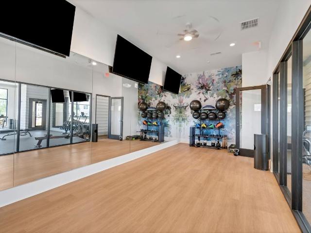 LakePointe 1 Bedroom Apartment for Rent at 2104 Cascade Pointe Blvd, Charlotte, NC 28208 Eagle Lake