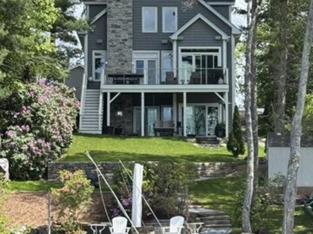 Lakeridge Dr, Holland, Home For Sale