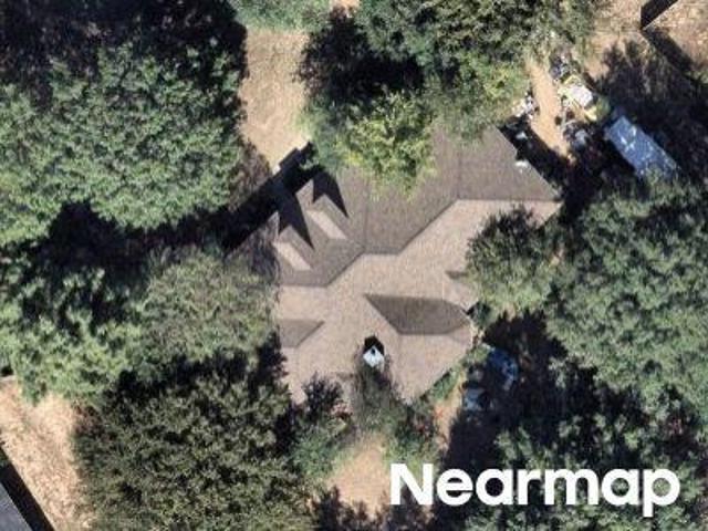Lakeridge Ln