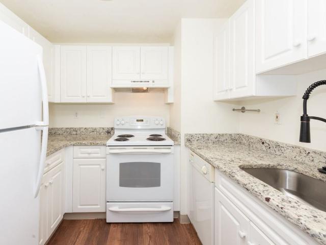 Lakewood Apartments 1 Bedroom Apartment for Rent at 1199 Whitney Ave, Hamden, CT 06517