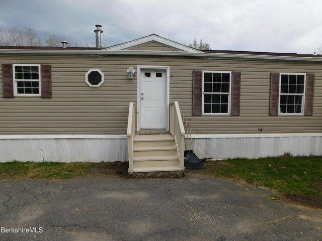 Lakewood Cir, Pittsfield, Property For Sale
