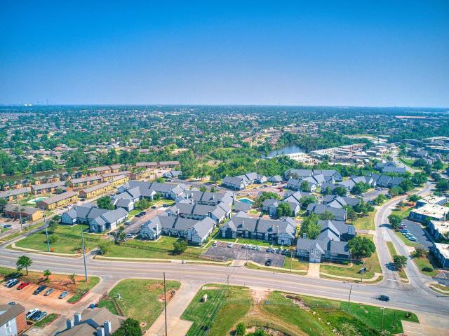Lakewood Estates | Spacious 2 3 Bedroom Apartment for Rent at 7806 Lyrewood Ln, Oklahoma City, OK 73132