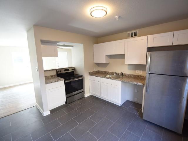 Lakewood Gardens 3 Bedroom Apartment for Rent at 5408 Reiger Ave, Dallas, TX 75214