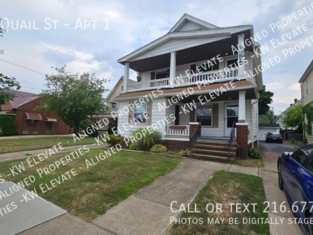 Lakewood Gem 2 Bed, 1 bath, and a bonus room!