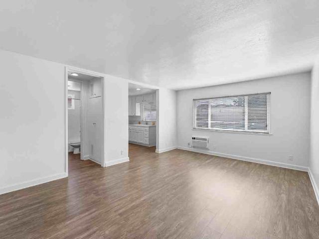 Lakewood Manor Apartment Homes 2 Bedroom Apartment for Rent at 4907 1/4 Hayter Ave, Lakewood, CA 90712 Lakewood Mutual