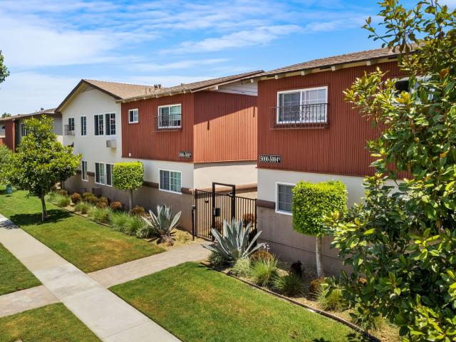 Lakewood Manor Apartment Homes