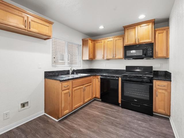 Lakewood Manor Apartment Homes Studio Apartment for Rent at 4907 1/4 Hayter Ave, Lakewood, CA 90712 Lakewood Mutual