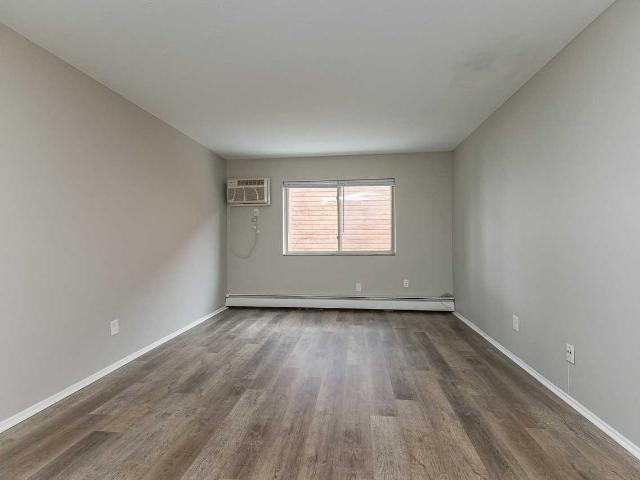 Lakewood Pointe 1 Bedroom Apartment for Rent at 13509 Detroit Ave, Lakewood, OH 44107 Lakewood