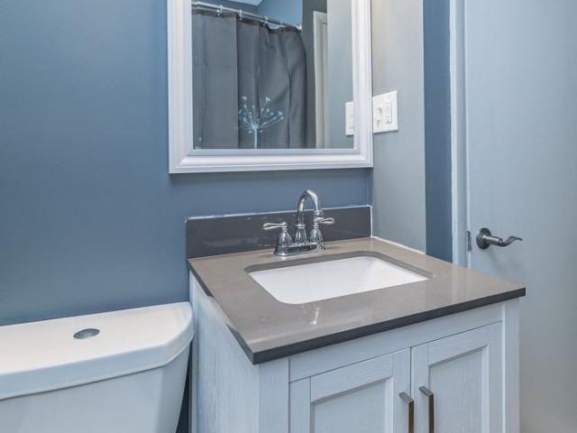 Lakewood Pointe 2 Bedroom Apartment for Rent at 13509 Detroit Ave, Lakewood, OH 44107 Lakewood