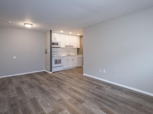 Lakewood Pointe