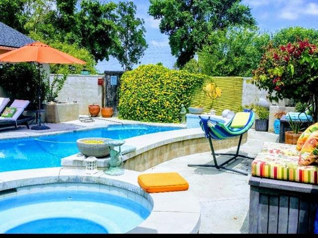 Lakewood/LGB Pool Home for 1male 1,150mth
