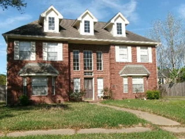 Lakeway Dr
