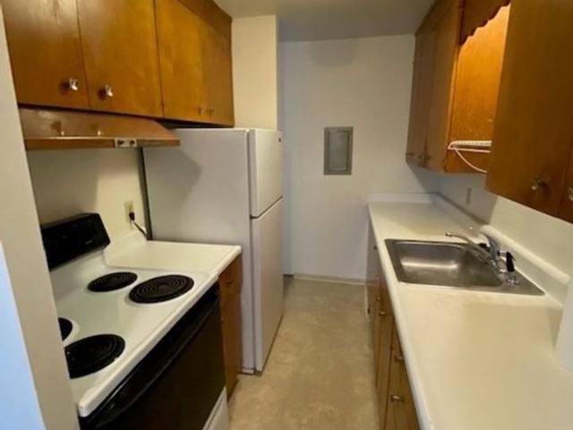 Lakeview Apartments 1 Bedroom Apartment for Rent at 1905 8th Ave N, Seattle, WA 98109 Westlake