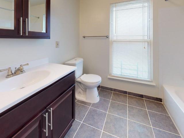Lakeview Apartments 1 Bedroom Apartment for Rent at 590 Lower Landing Rd, Blackwood, NJ 08012