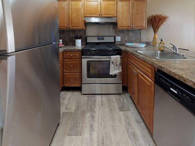 Lakeview Apartments 2 Bedroom Apartment for Rent at 590 Lower Landing Rd, Blackwood, NJ 08012