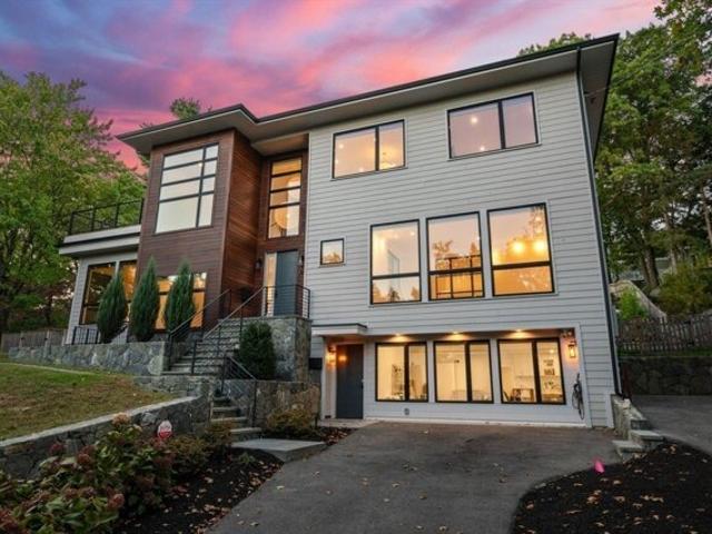 Lakeview Ave, Newton, Home For Sale