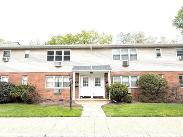 Lakeview Ave Unit C, Leonia, Condo For Sale