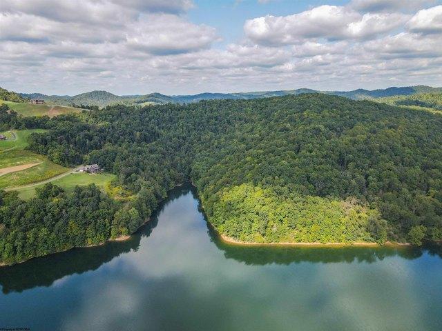 Lakeview Dr, Horner, WV 26372
