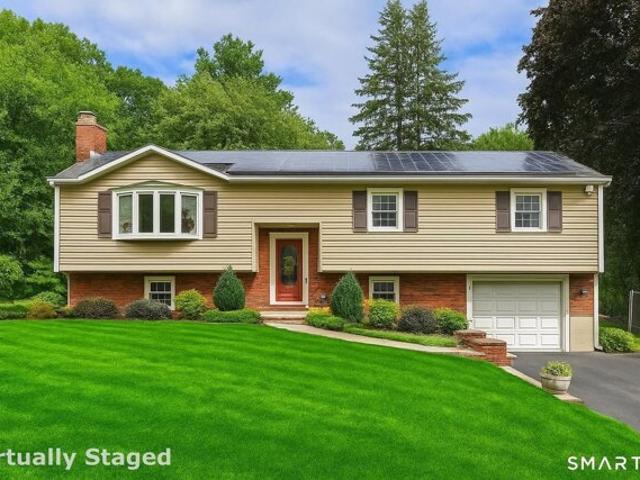 Lakeview Dr, Milford, Home For Sale