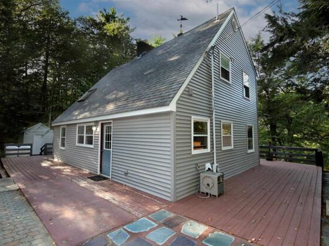 Lakeview Dr, Nottingham, Home For Sale