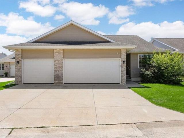 Lakeview Dr Sw, Cedar Rapids, Home For Sale