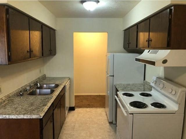 Lakeview Estates 3 Bed 1.5 Bath