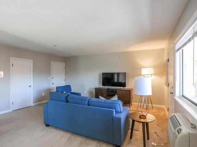 Lakeview Gardens Apartments 2 Bedroom Apartment for Rent at 8 Lakeview Gdns, Natick, MA 01760