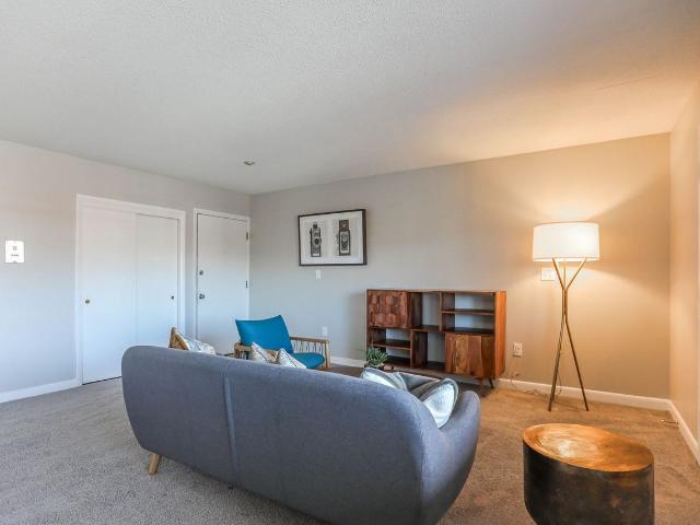 Lakeview Gardens Apartments 2 Bedroom Apartment for Rent at 8 Lakeview Gdns, Natick, MA 01760