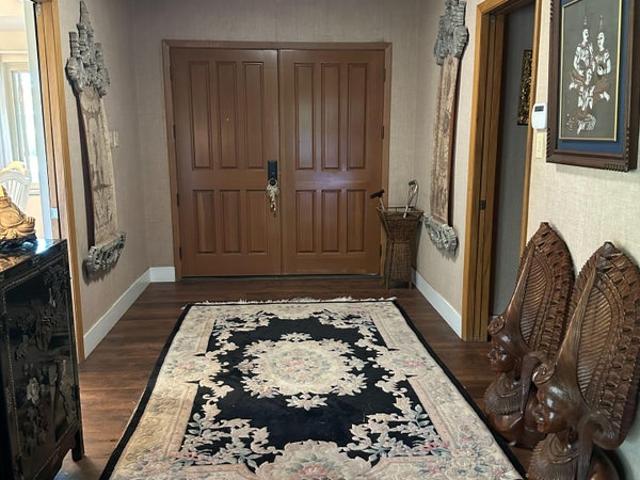 Lakeview Home, a 5 minute walk to transit stop Rob