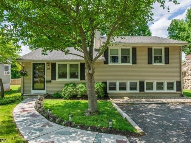Lakeview Rd, Sparta, Home For Sale