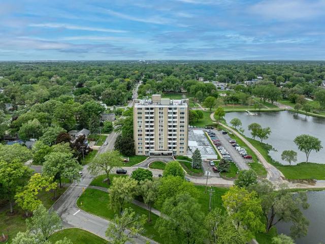 Lakeview Residences Studio Apartment for Rent at 1037 Howell Pl, Aurora, IL 60505 Southeast Aurora