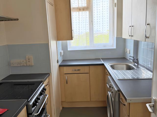 Lakeview Road, London SE27 1 bed flat to rent £1,425 pcm £329 pw