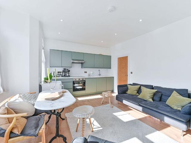 Laleham Road, Catford, London SE6, 2 bed flat to rent, £2,200 pcm | PrimeLocation