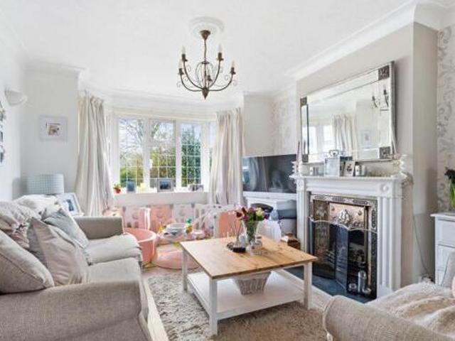Laleham Road, Staines upon thames, 3 Bedroom Semi detached