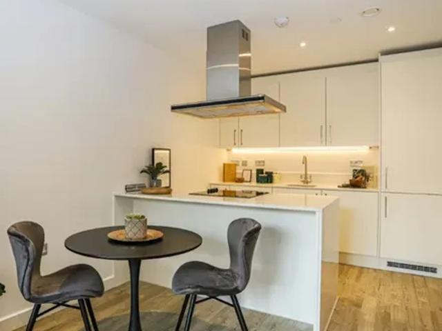 Lalehzar, Great Hampton Street, Birmingham, B18 6AQ, United Kingdom | 2 bed apartment for rent #114928906 | Rentberry