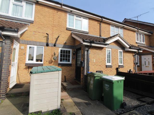 Lapwing Close, Erith DA8, 2 bed terraced house to rent, £1,800 pcm | PrimeLocation
