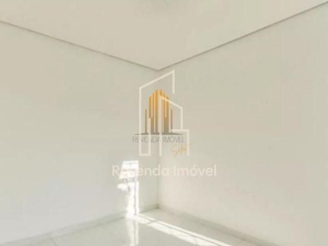 LAPA SOBRADO RESIDENCIAL DE 140M² POSSUI 3 DORMITÓRIOS, 2 BANHEIROS E 2 VAGAS