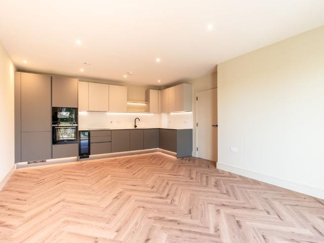 Lapidge Drive, Wandsworth SW17, 2 bed flat to rent, £2,800 pcm | PrimeLocation
