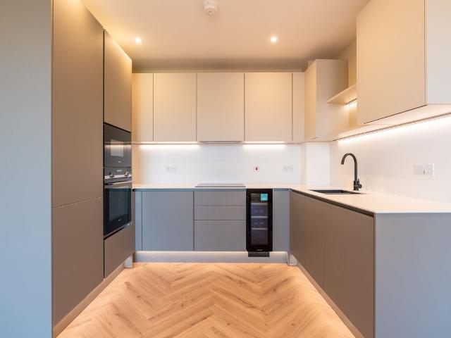 Lapidge Drive, Wandsworth SW17, 2 bed flat to rent, £2,800 pcm | PrimeLocation