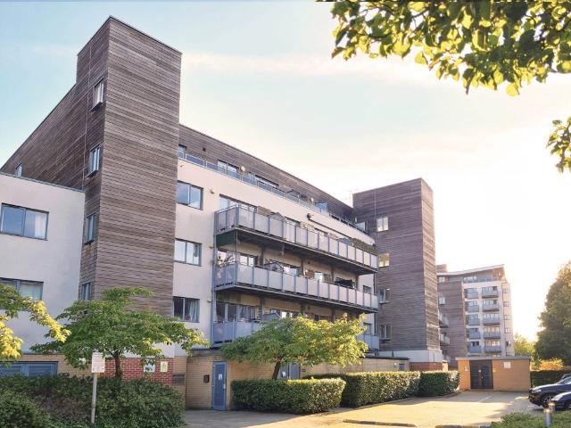 Lapis Close, London NW10, 2 bed flat to rent, £1,850 pcm | PrimeLocation