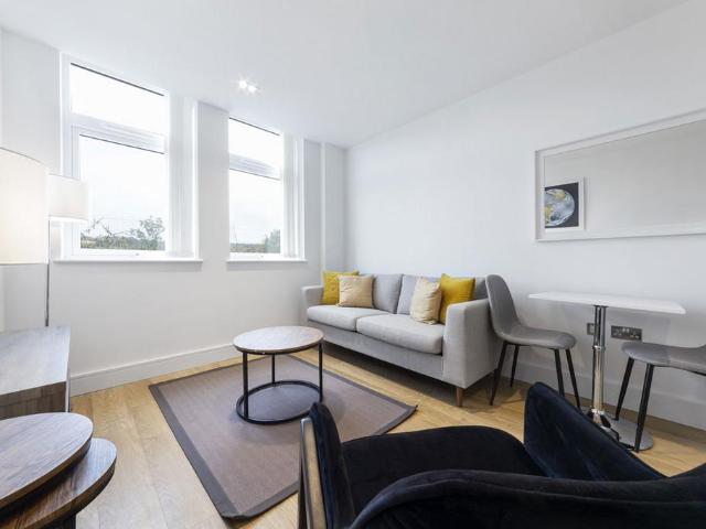 Laporte Way, Bedfordshire LU4 1 bed flat to rent £1,150 pcm £265 pw