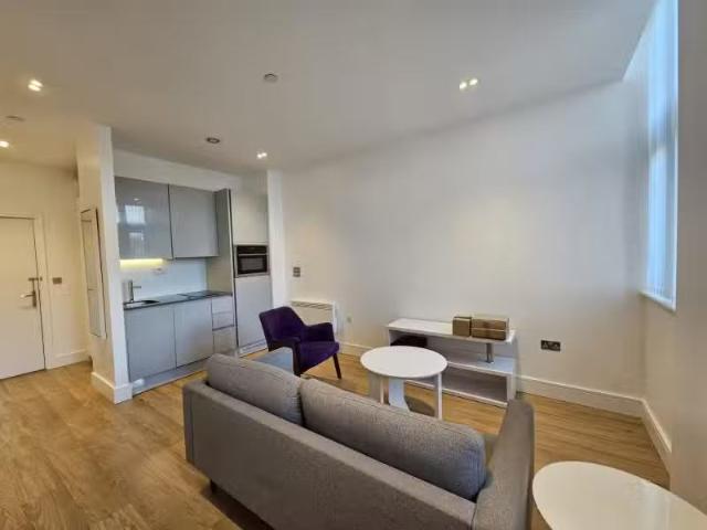 Laporte Way, Luton