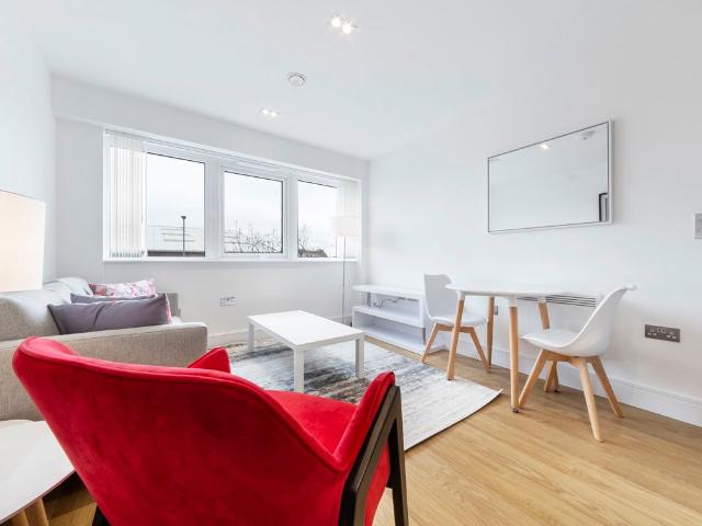 Laporte Way, Luton LU4, 1 bed flat to rent, £1,050 pcm | PrimeLocation